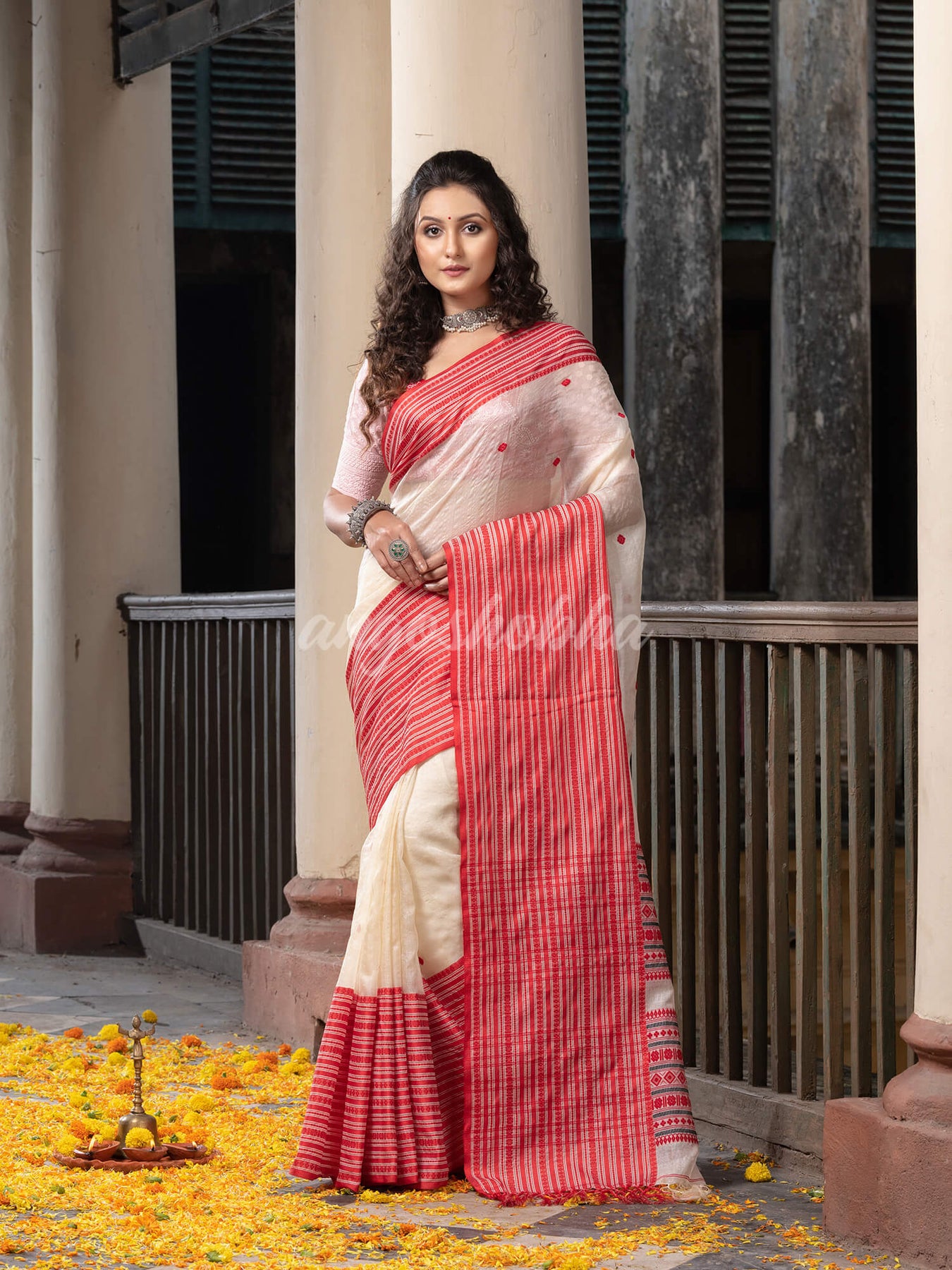 White Tasar Silk Red Mahapar Jacquard Saree