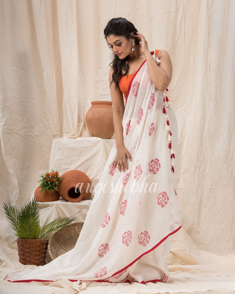 Traditional White Red Linen Jamdani Saree
